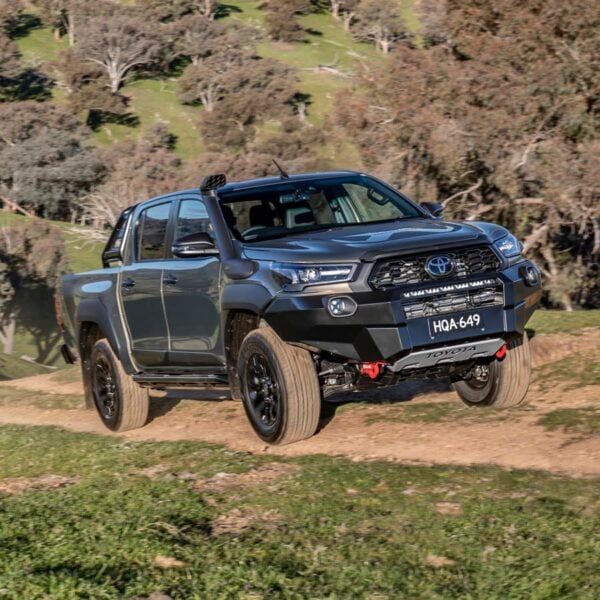 Mitsubishi Pajero Solar Screens | M4C