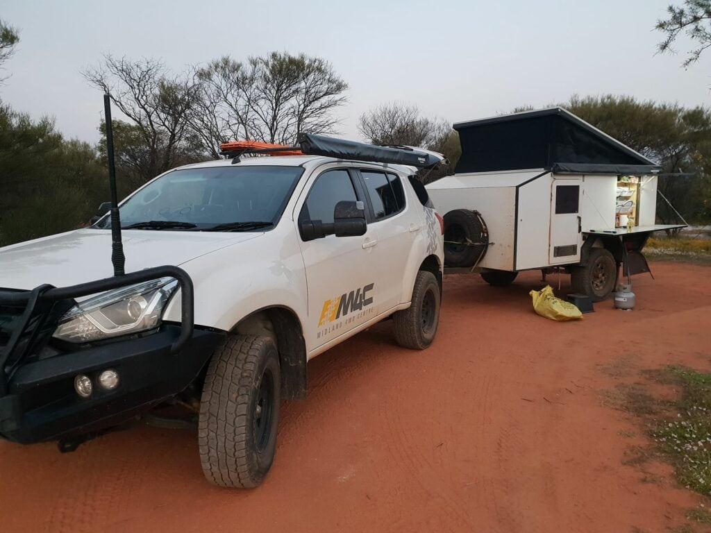 Heavy Duty Fibreglass Raydome Antenna – BLACK (6.6 dBi Gain) - Uniden - M4C