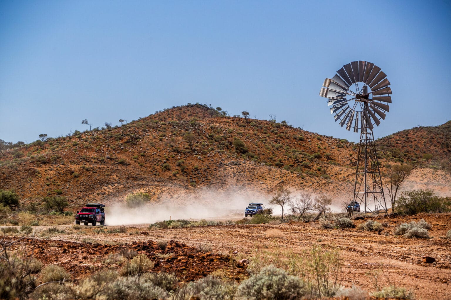 Outback Armour: Digressive vs. Adjustable Shock Absorbers