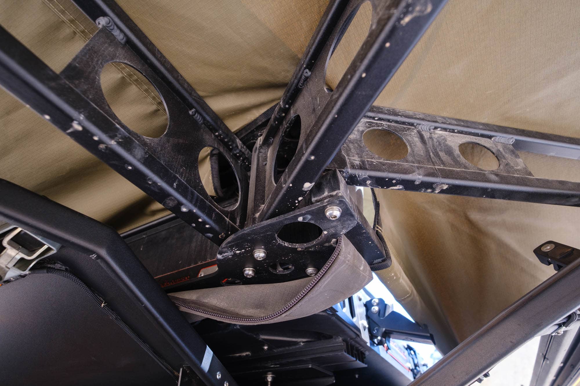 N80 SR5 Toyota Hilux Build – Ready to Roam Touring Rig - M4C.au
